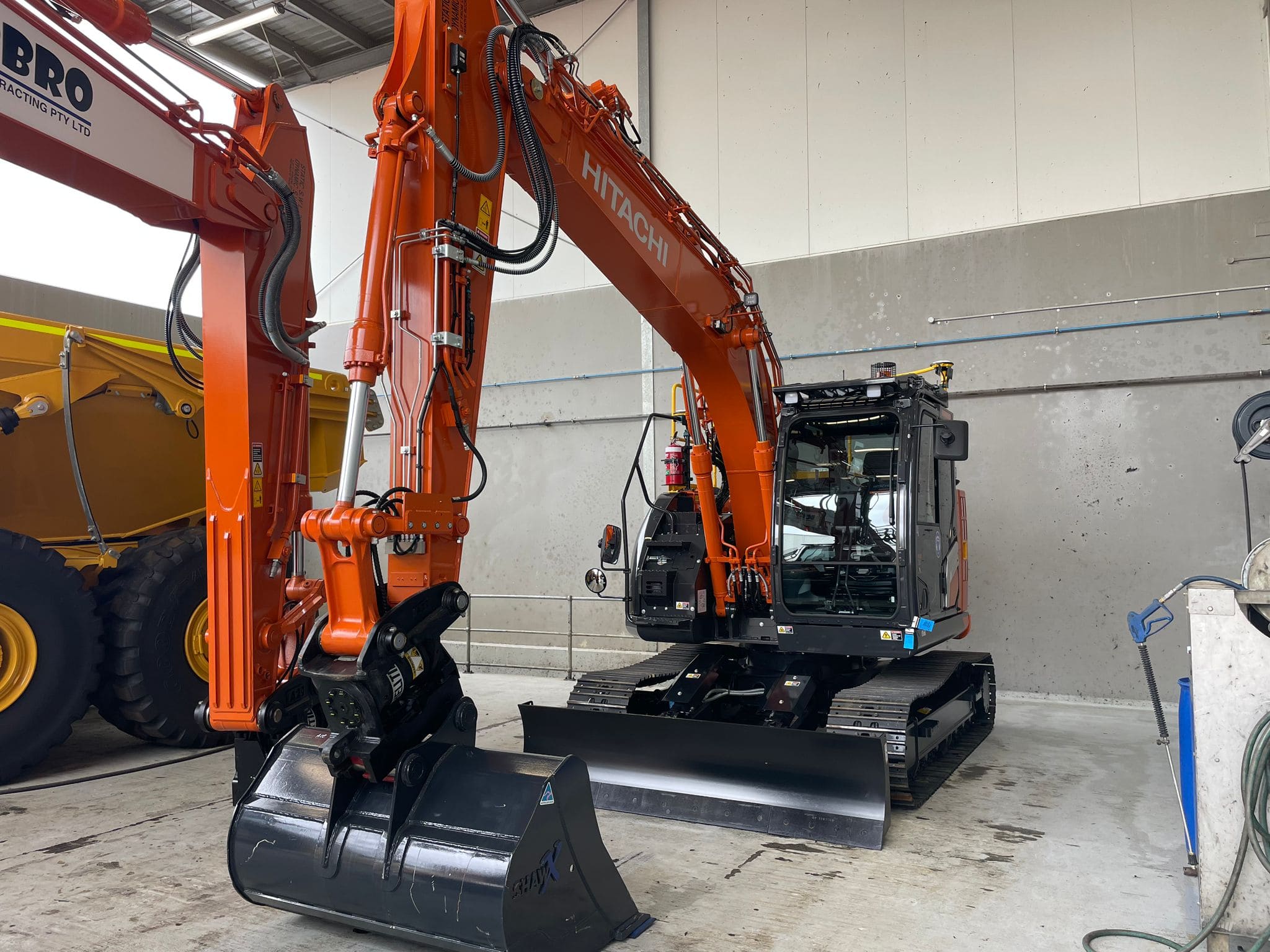 Benefits of Mini Excavator Hire for Your Brisbane Project | ACE Rental